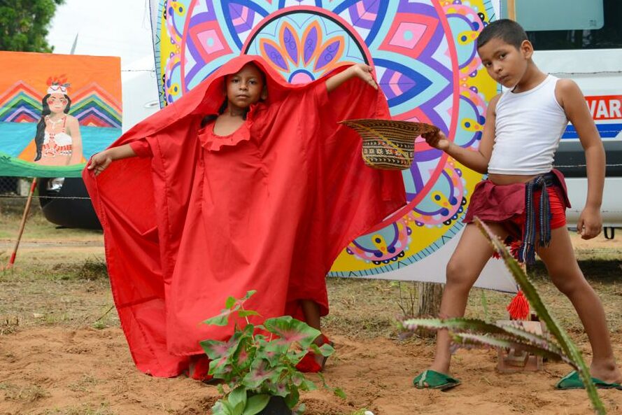 Sesión solemne: Preservar idiomas, usos y costumbres como legado de ...